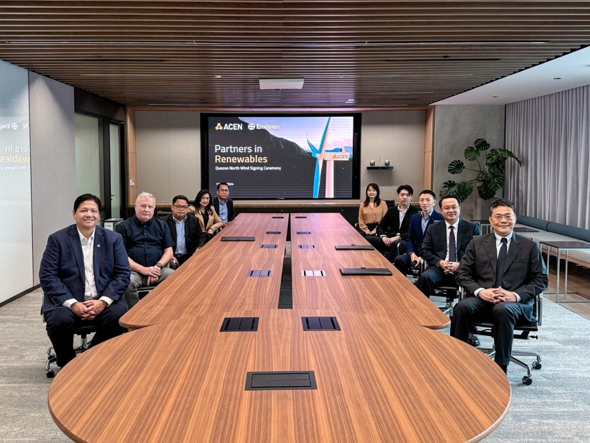 Hapag-Lloyd signs multi-year deal with Shell for Bio-LNG supply — ESG Post