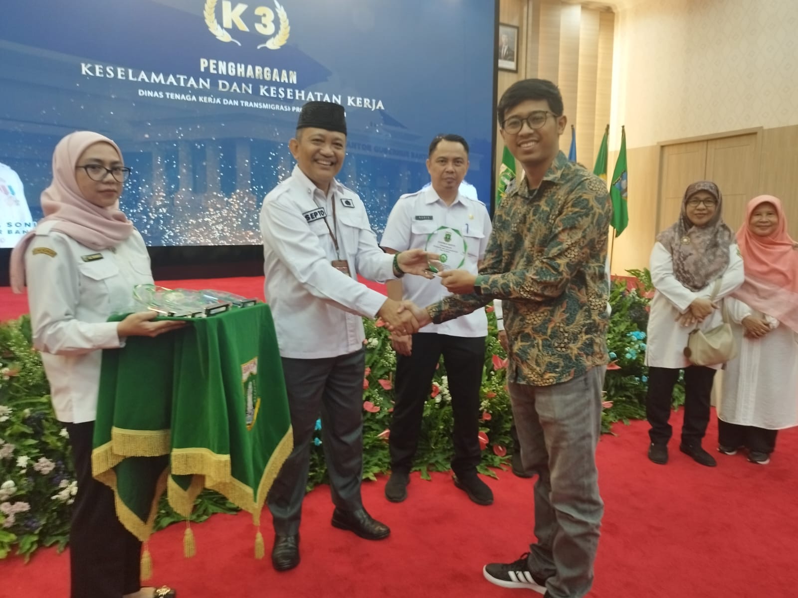 DyStar recognised for workplace safety achievements at 2025 P2K3 Awards ...