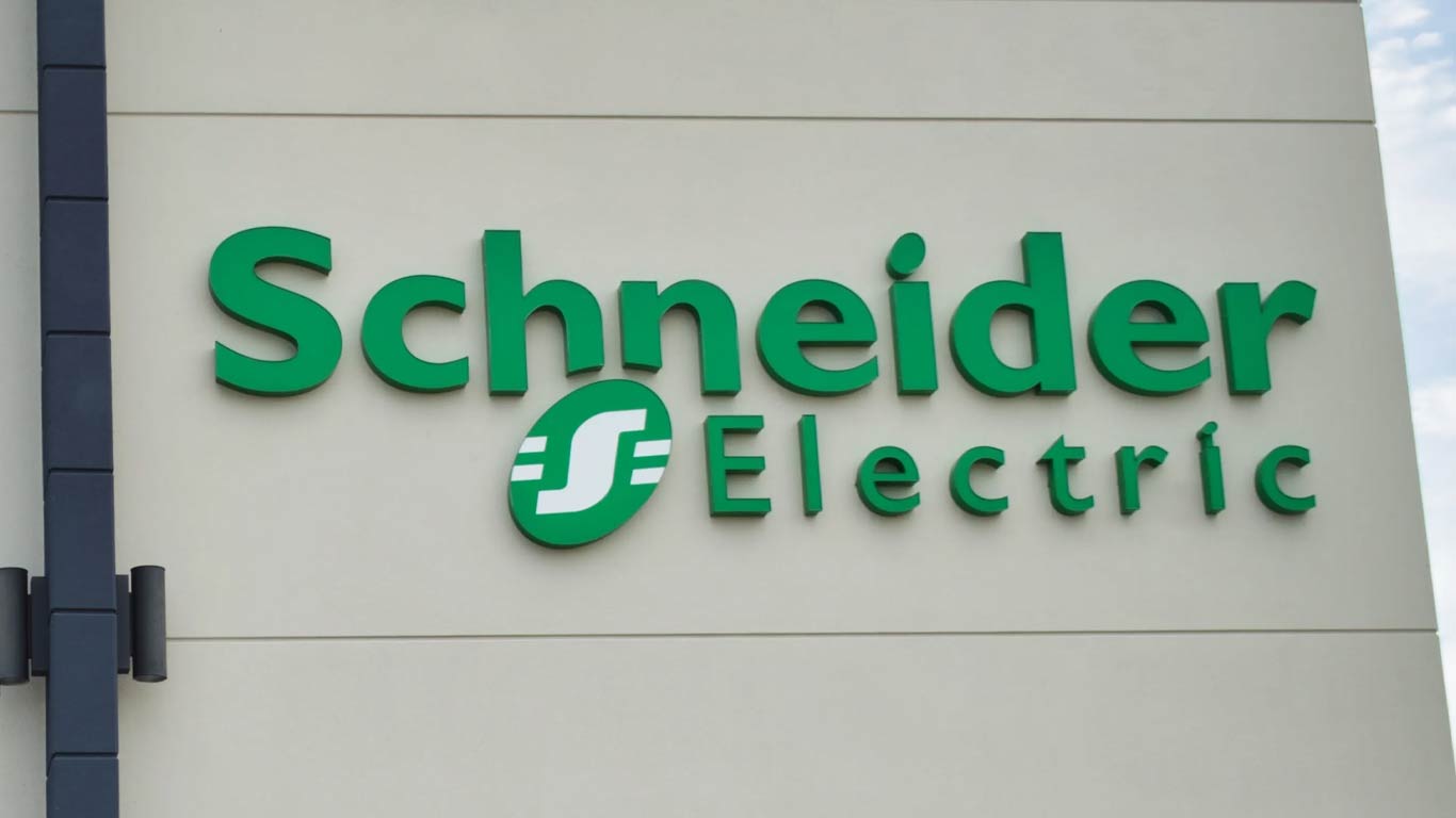 Schneider Electric unveils AI-based platform to overhaul sustainability ...
